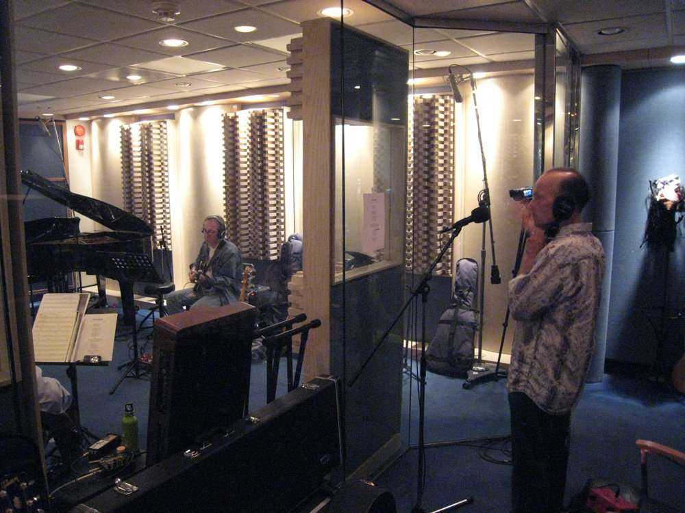 Discover Our State-of-the-Art Recording Studio Rental